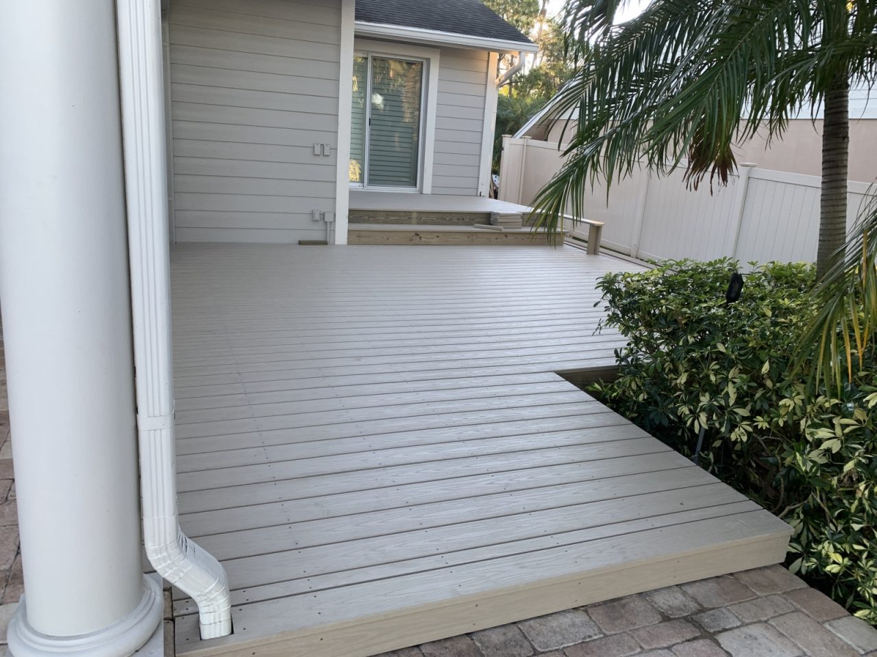 Home - Decks, Docks, and Boatlifts of Florida